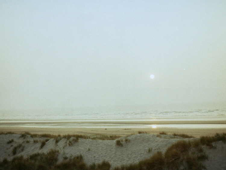 Red, Gritty, Burning: What Your Dry Eye Symptoms Mean – Peep Club US